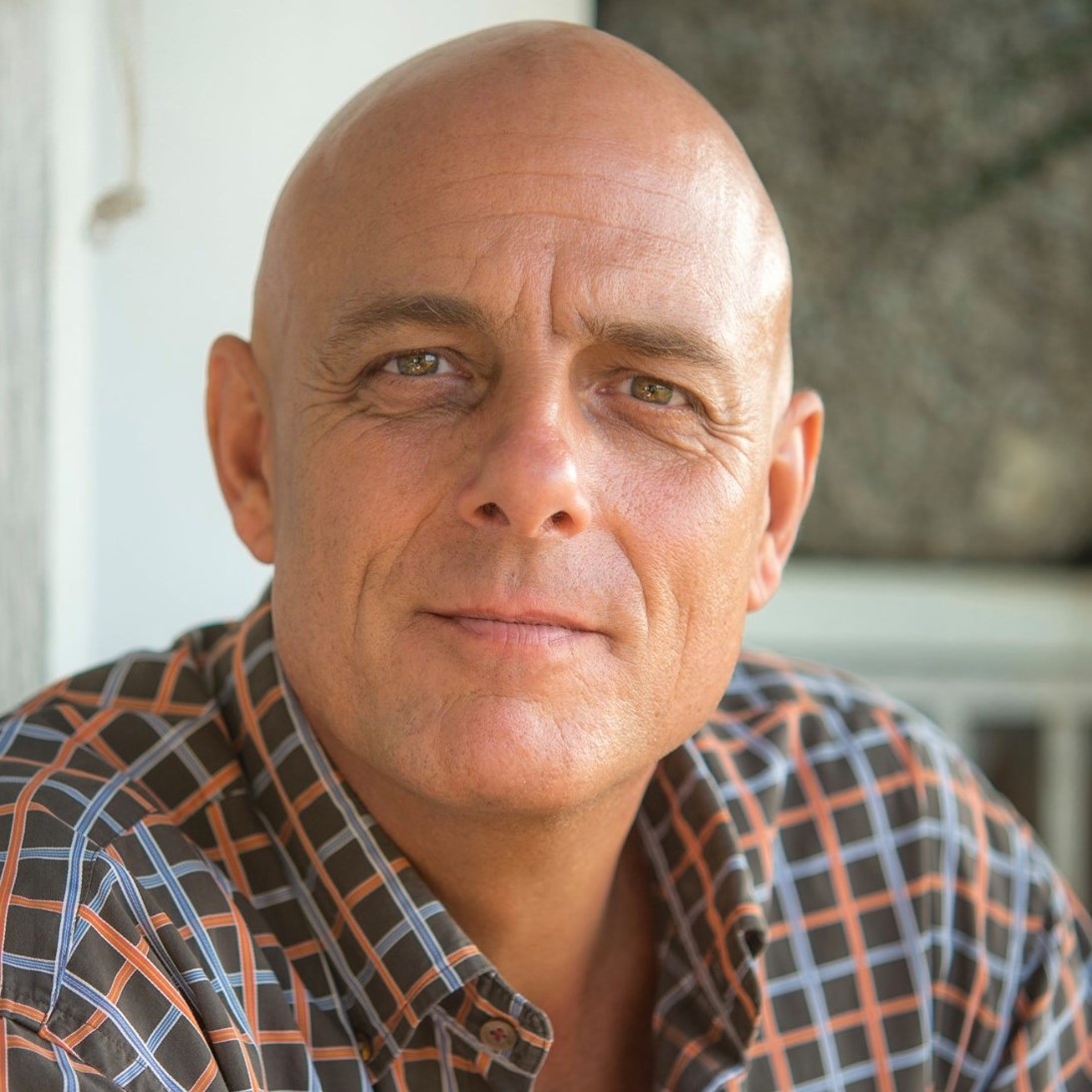 Gli stereotipi sul genere maschile: una conversazione con Charlie ...